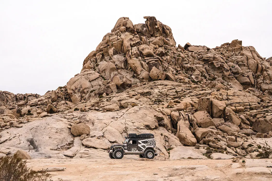 AVAtheCREATIVE_Kate-the-Jeep-Multi-Land-07071 - TREAD Magazine