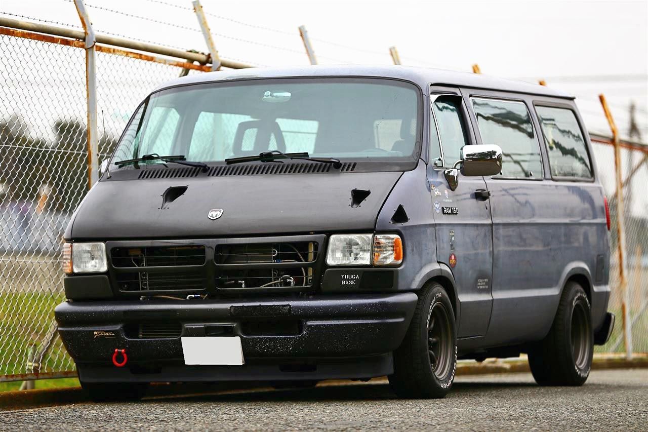 Dajiban: The Unique World of Dodge Van Racing