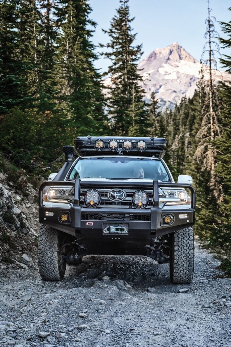 Custom Toyota Land Cruiser 200 Series