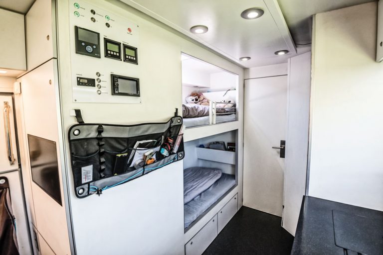 Overland Custom Camper: 6x6 MAN TGA