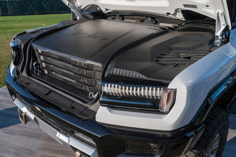 Hummer EV: Off-Road Supertruck