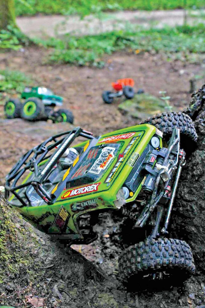 RC Rock Crawling: CREEPY CRAWLING