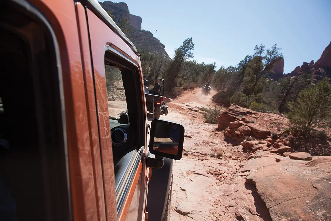 Stay Connected on the Trail: Essential Off-Road Communication Methods